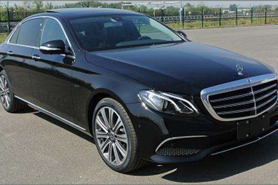 北京奔驰E300eL车型信息曝光 纯电续航50km_EV知道