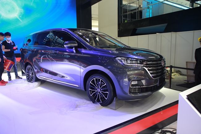 2018北京车展：汉腾发布电动车和全新MPV_车讯网chexun.com-车讯网