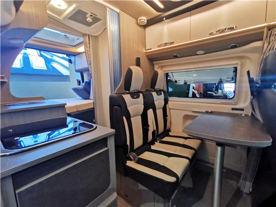 21款瑞弗启界R500福特全顺V362房车，整车硼钢结构磨具吸塑件