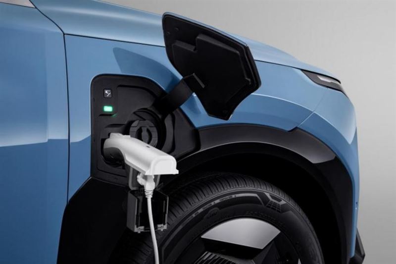 起亚EV5 720长续航版进阶上市 18.48万元起售